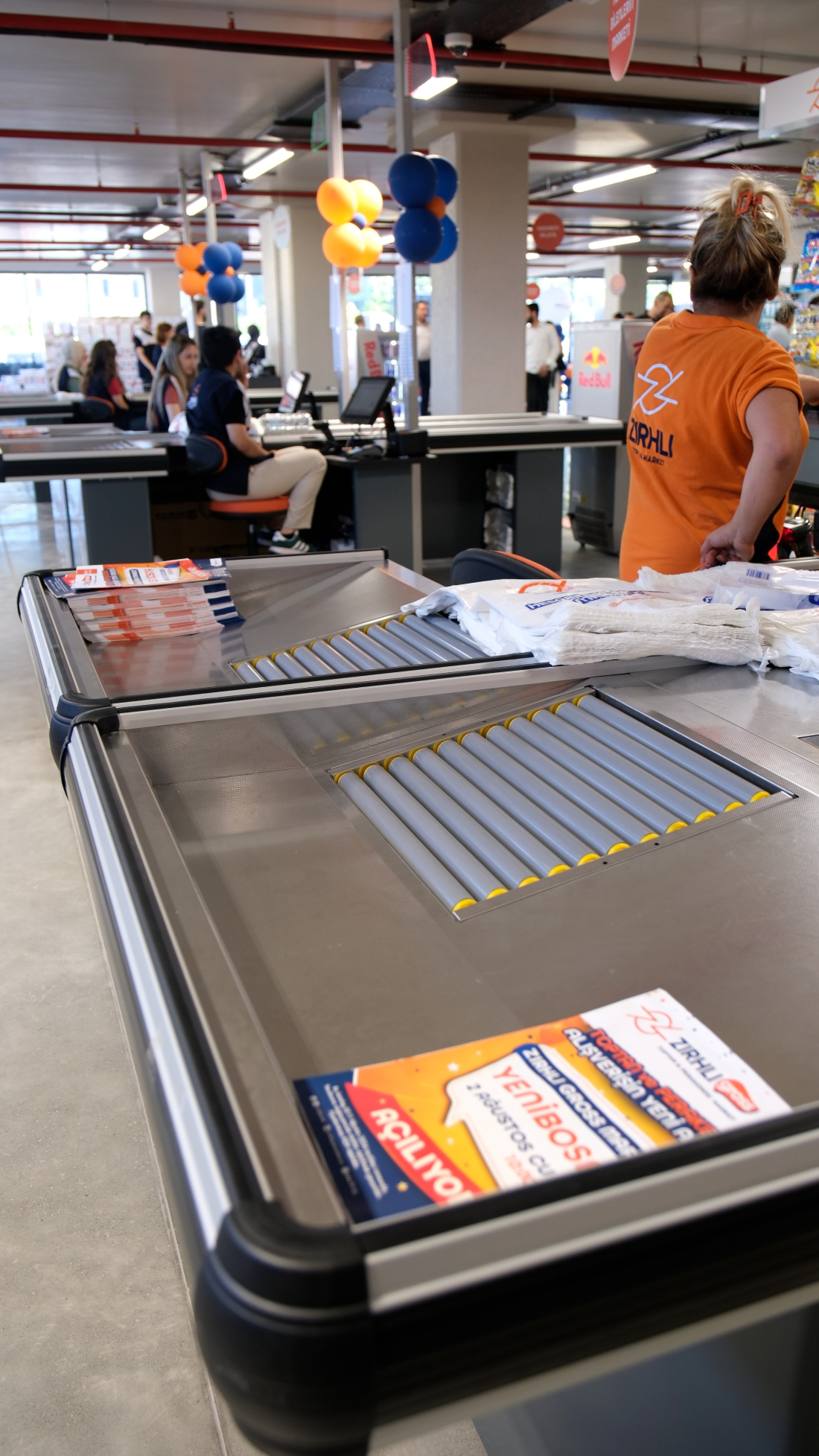 Check-Out Counters by umdasch Madosan