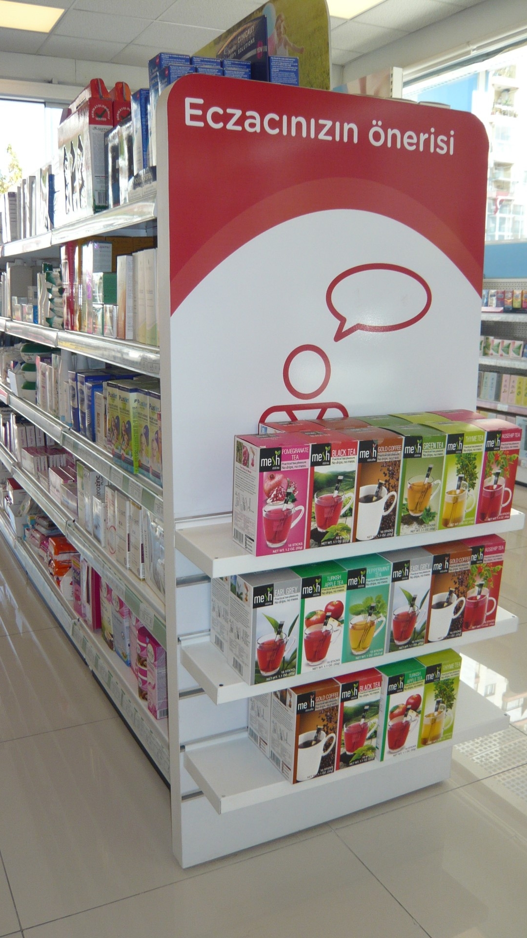 umdasch Madosan'dan Eczane Rafı