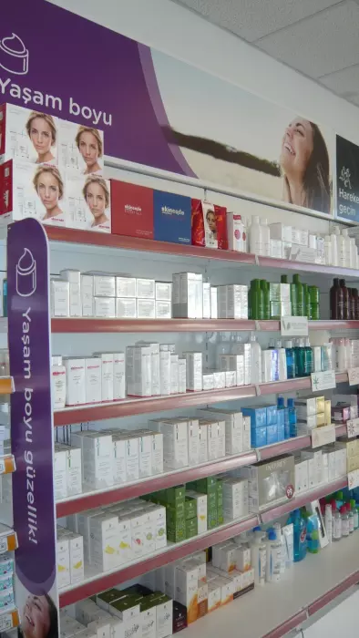 umdasch Madosan'dan Eczane Rafı